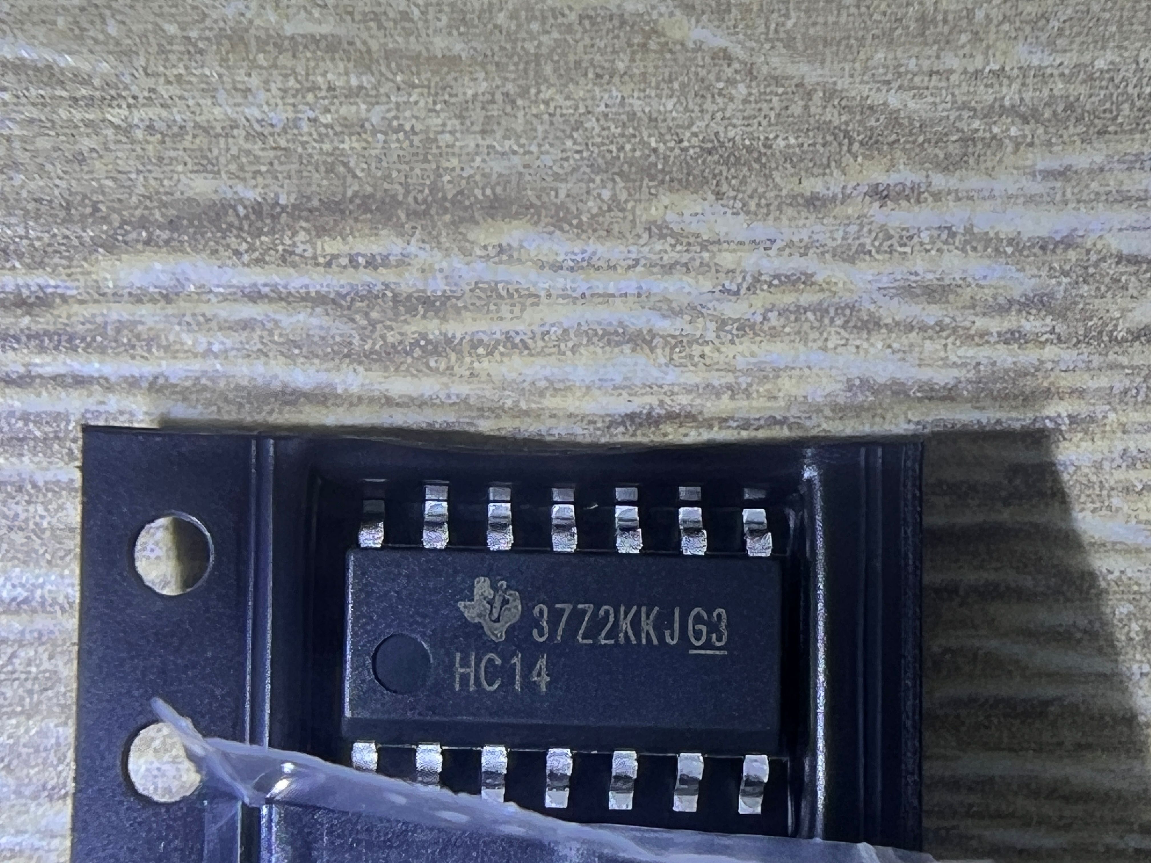 Wolfchip Electronics Limited: Electronic Components Distributor