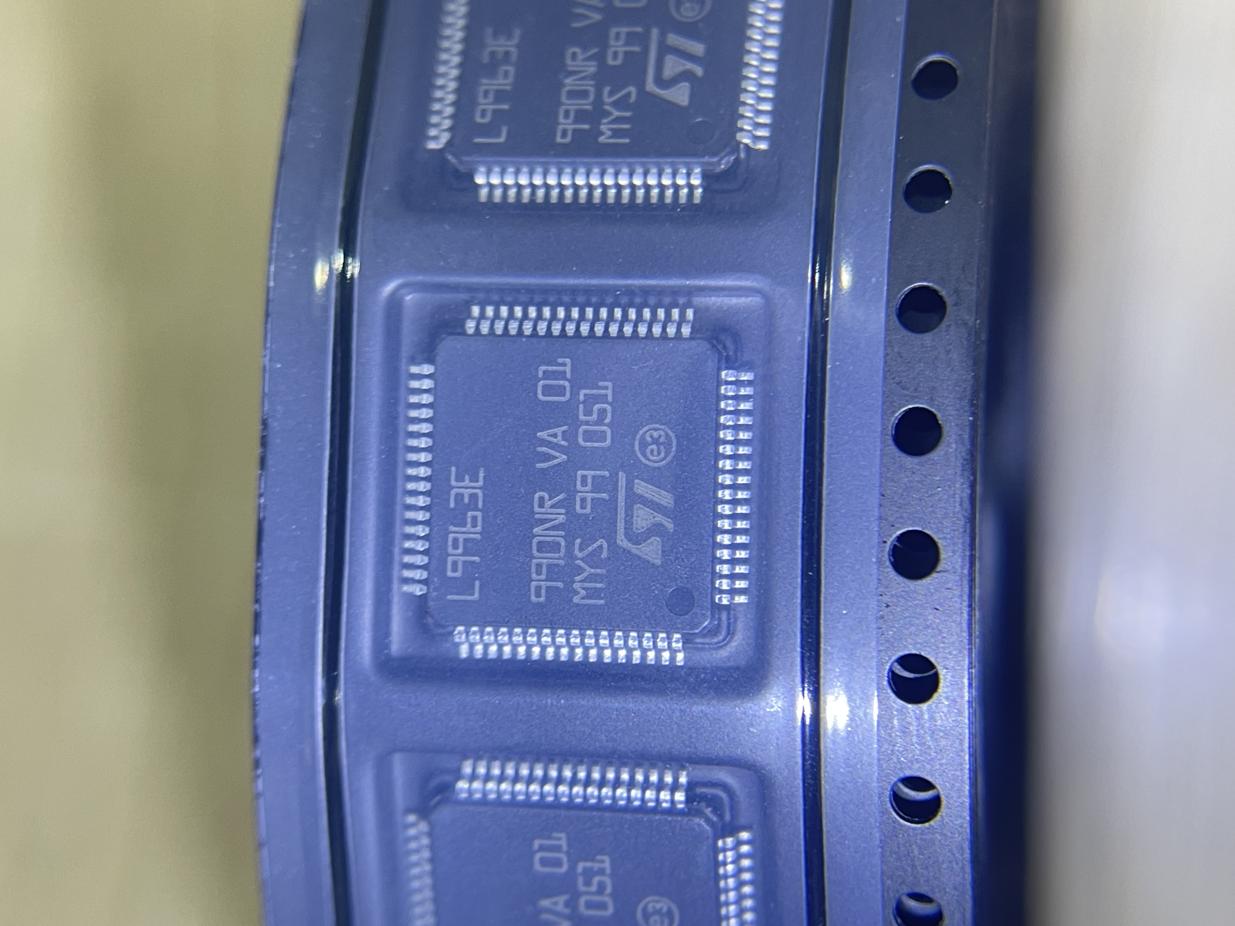 Wolfchip Electronics Limited: Electronic Components Distributor